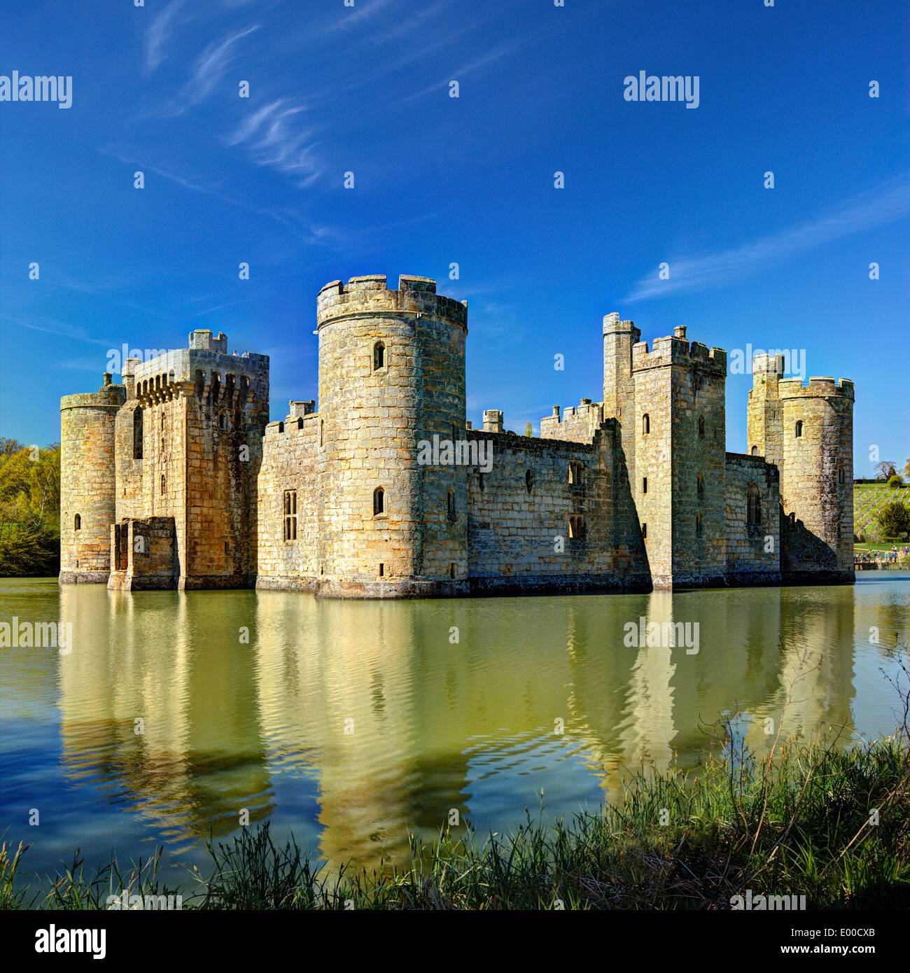 Bodiam castle hi-res stock photography and images - Alamy
