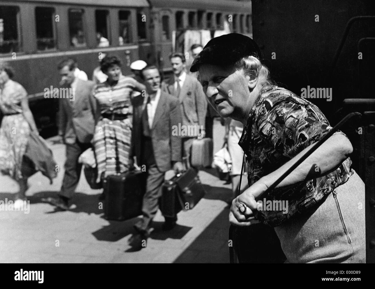 1950 train hi-res stock photography and images - Alamy