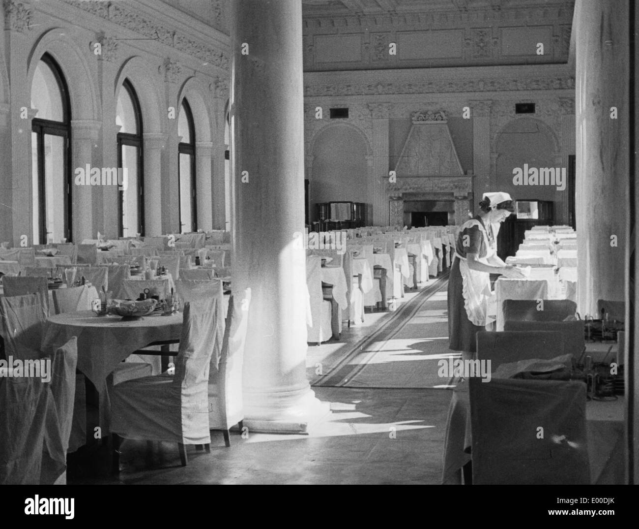 The Livadia Palace in Yalta, 1960 Stock Photo - Alamy