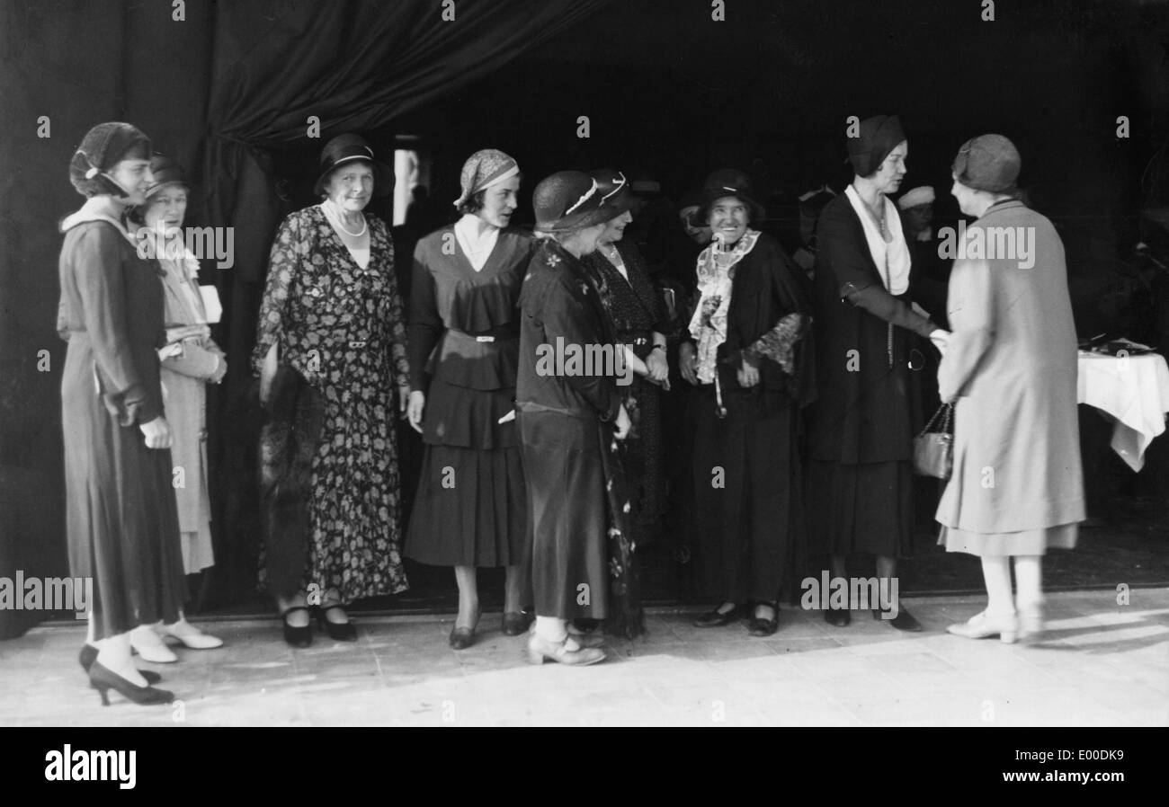Women's fashion 1935 hi-res stock photography and images - Alamy