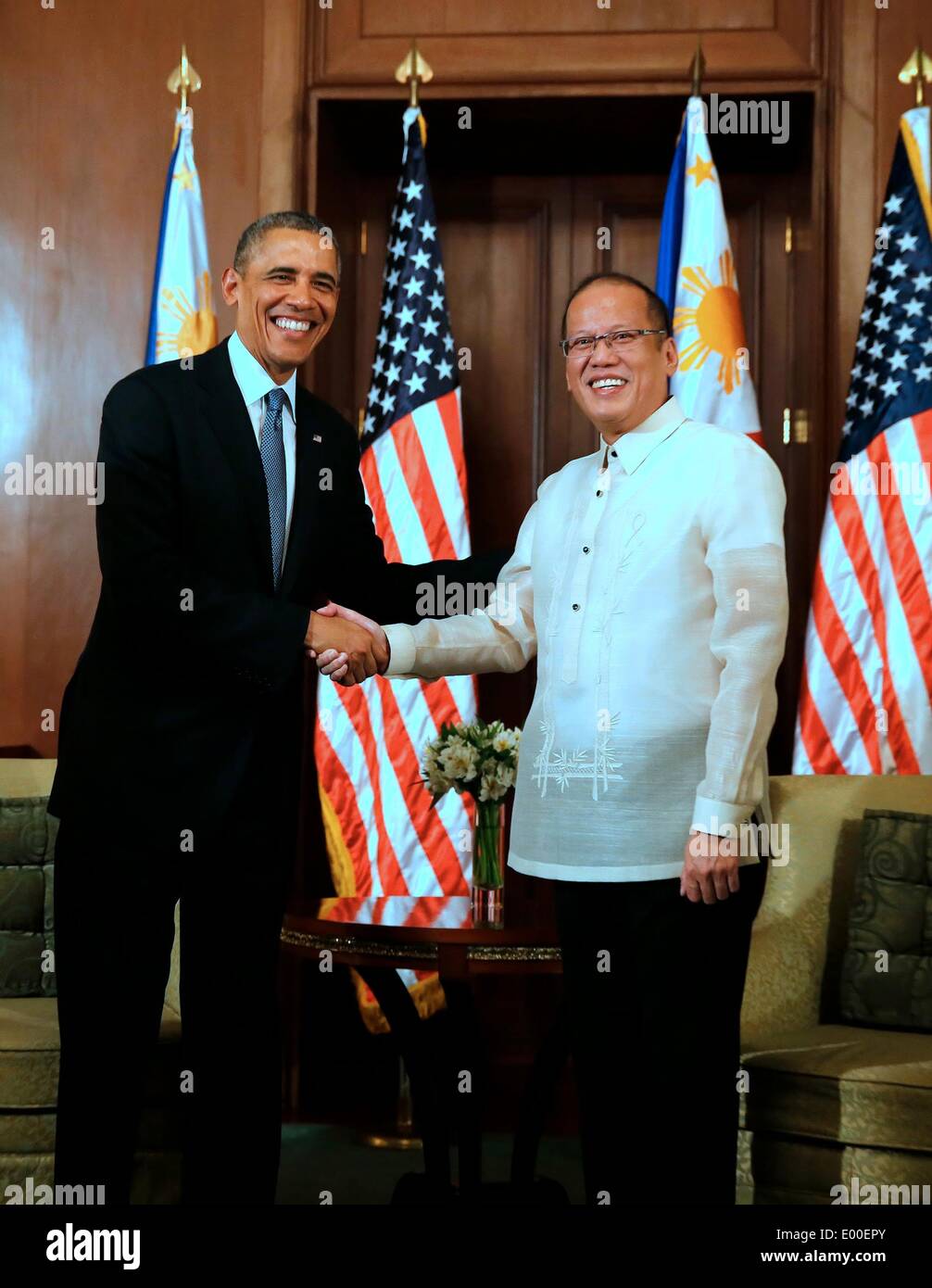 US President Barack Obama and Philippine President Benigno S. Aquino ...