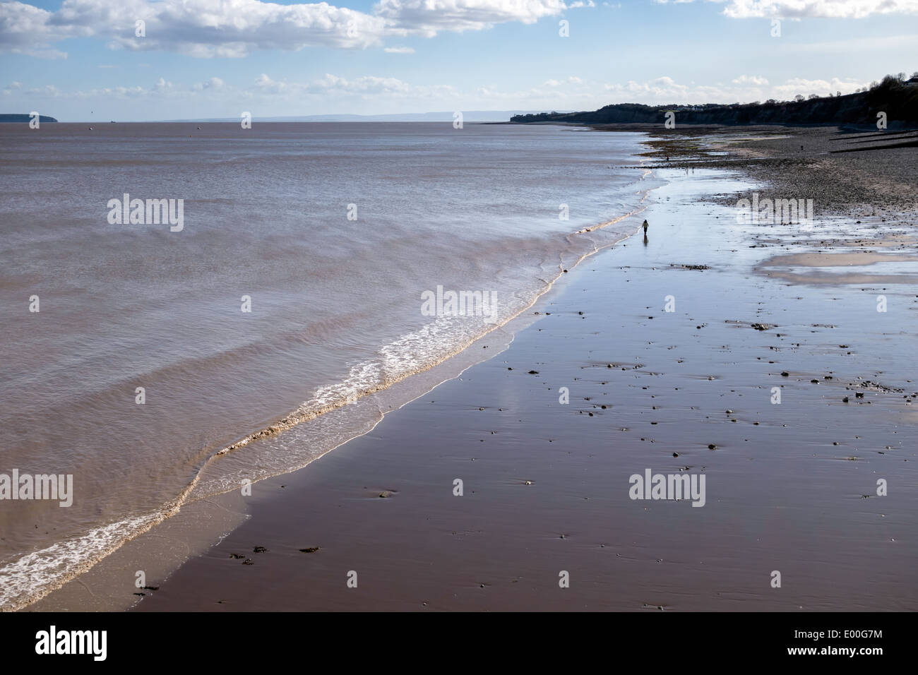 Cardiff bay beach hi-res stock photography and images - Alamy