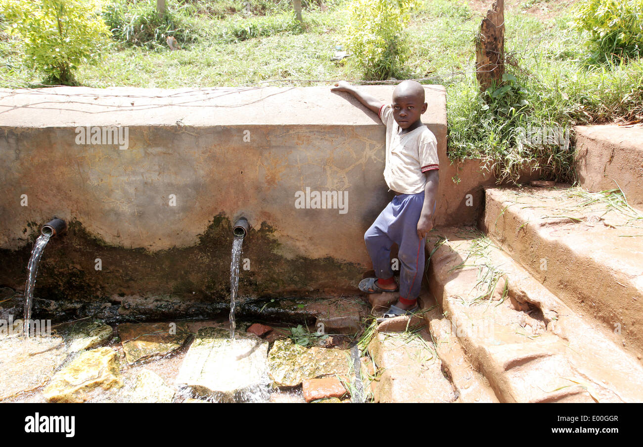 Unclean water africa hi-res stock photography and images - Alamy