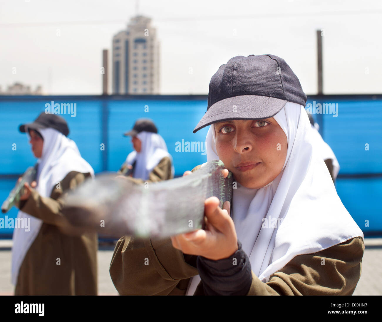 Gaza City, Gaza Strip. 20th Jan, 2009. Palestinian policewomen during ...