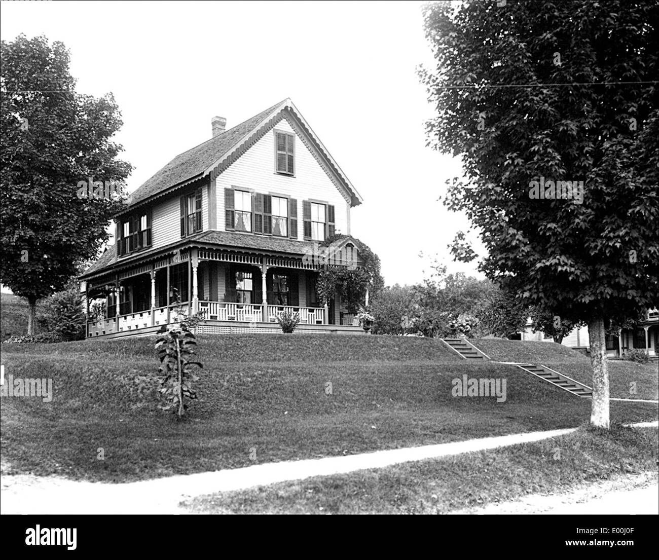 This photograph by Bion Whitehouse shows an unknown house in Keene, New Hampshire, offering a ...