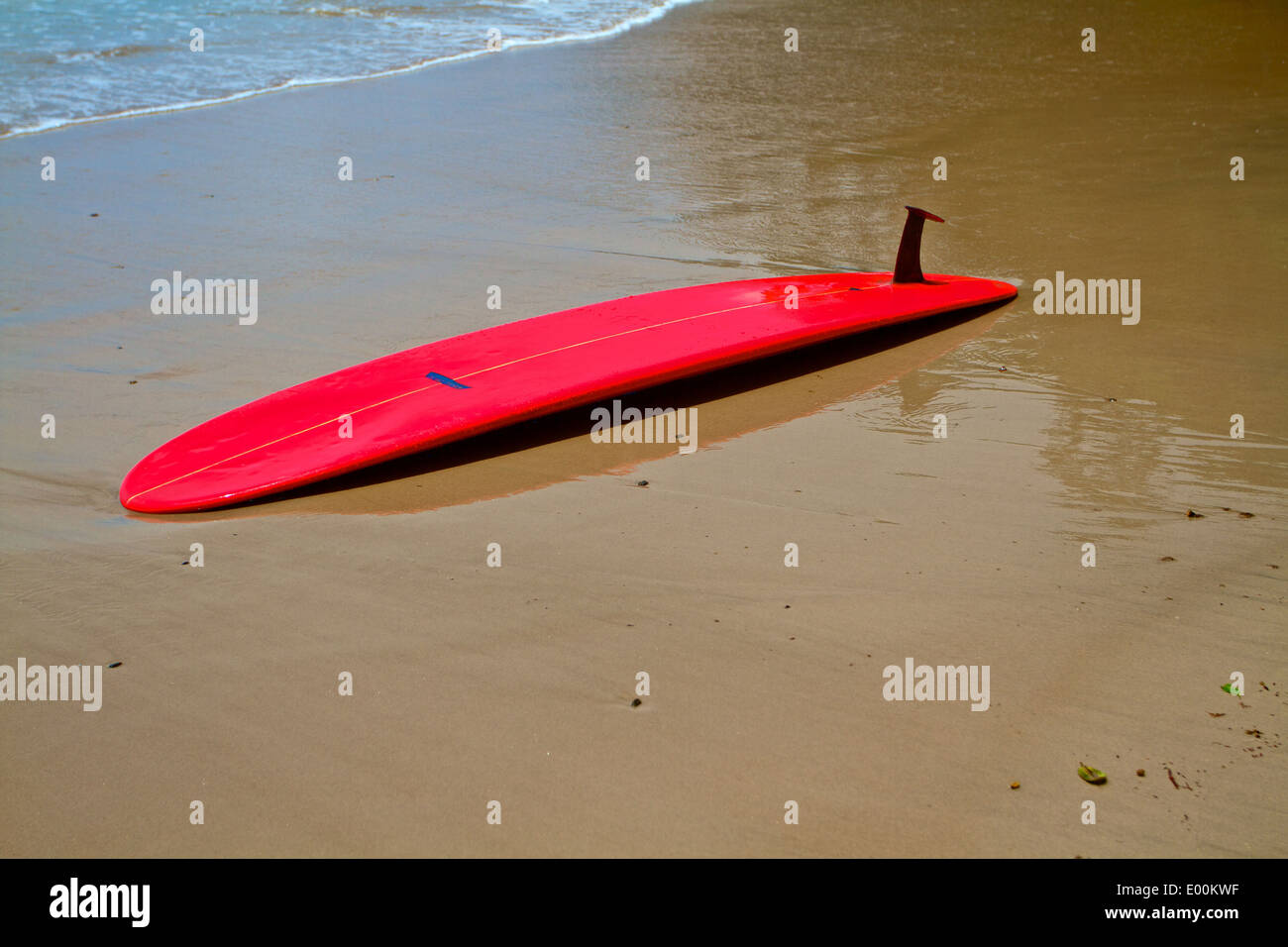 Red and blue surfboard hi-res stock photography and images - Alamy
