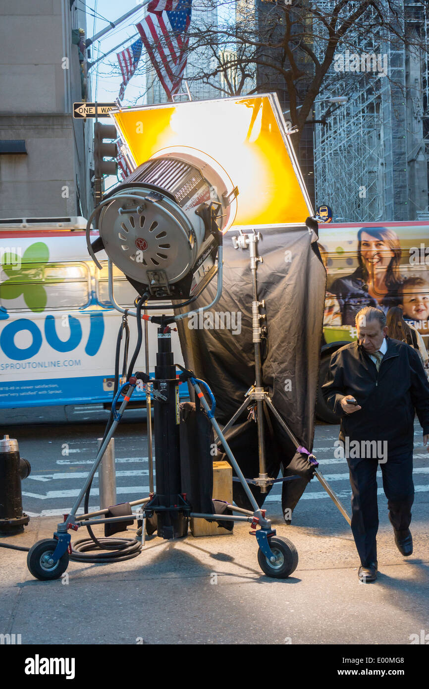 Film set in midtown manhattan hi-res stock photography and images - Alamy