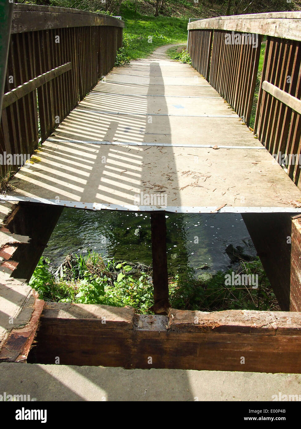Rotten bridge hi-res stock photography and images - Alamy