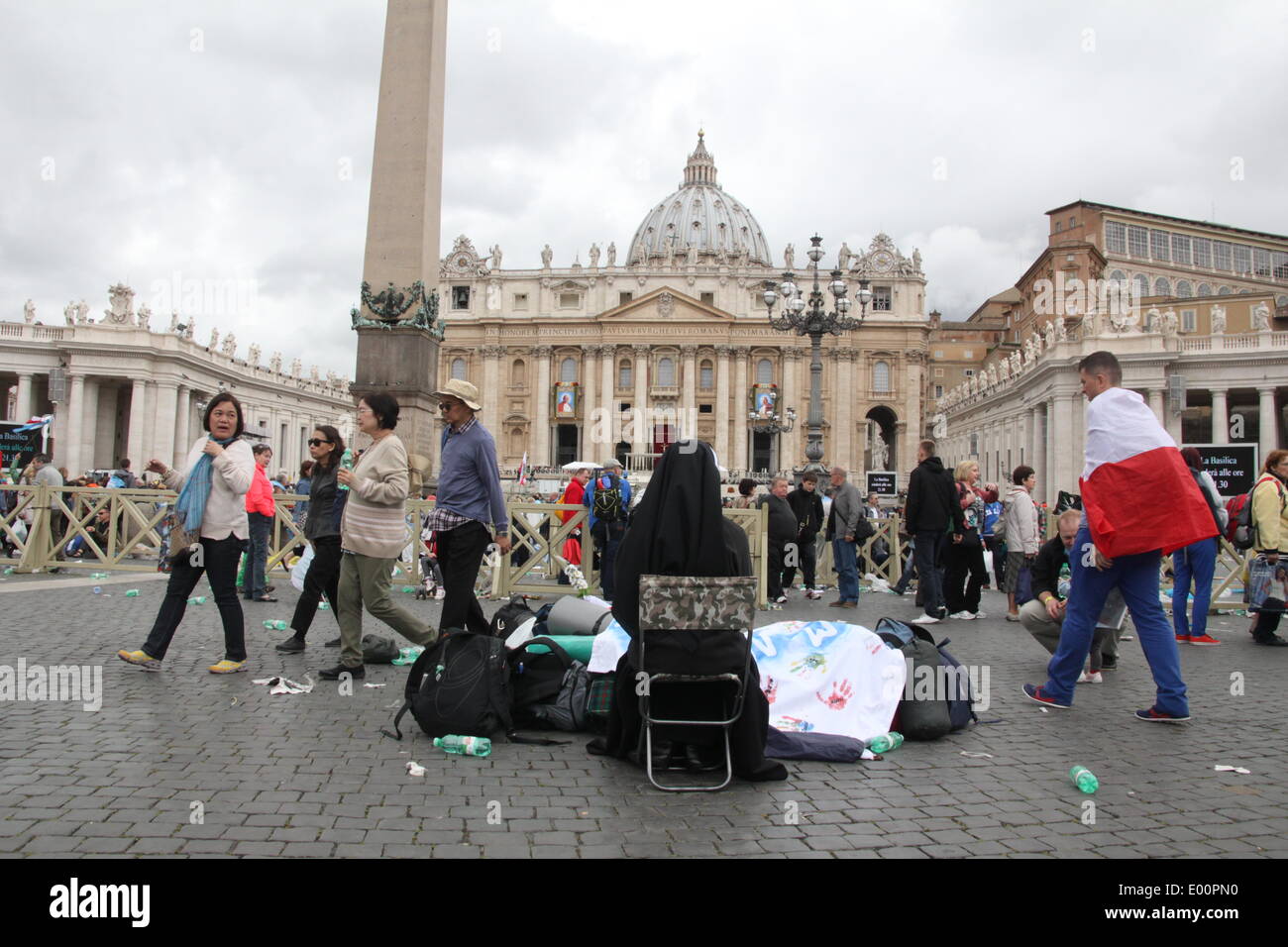 Rome, Italy. 27th Apr, 2014. Pilgrims from all the world gather in the ...