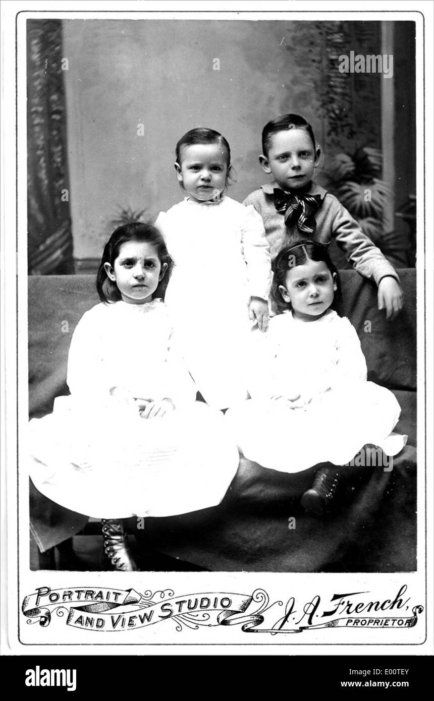 Unknown children hi-res stock photography and images - Alamy