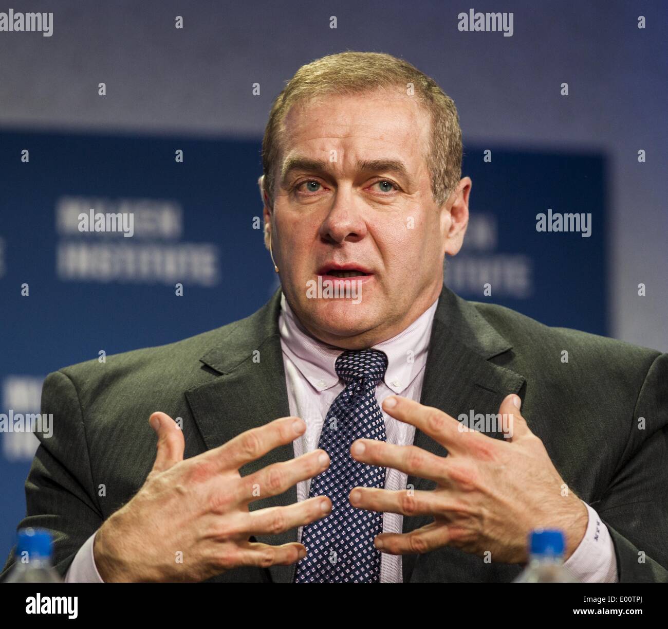 Los Angeles, California, USA. 28th Apr, 2014. Scott Minerd, Managing ...