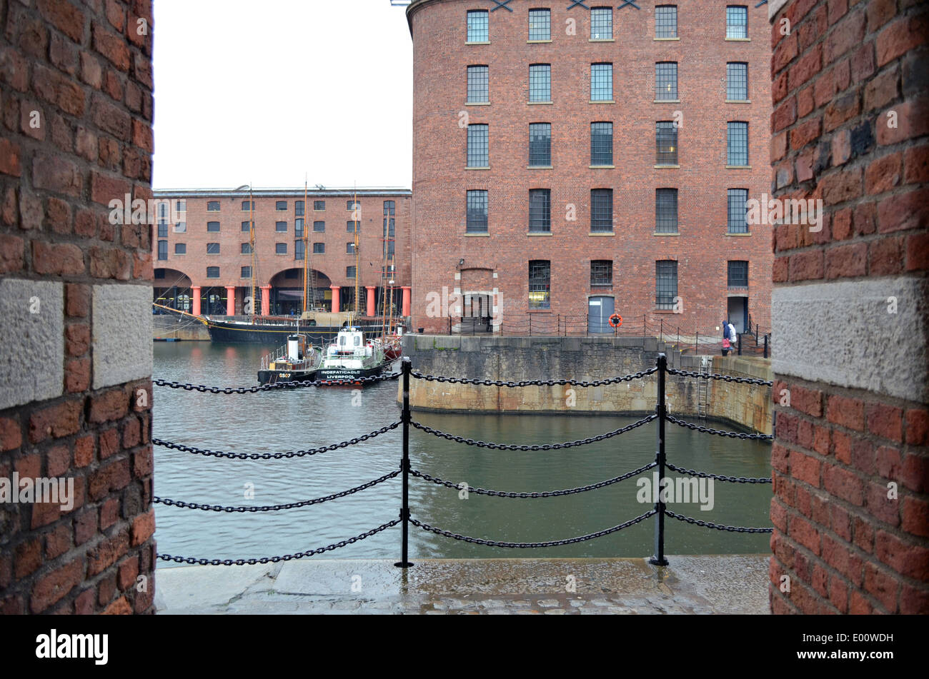 Old converted warehouses hi-res stock photography and images - Alamy