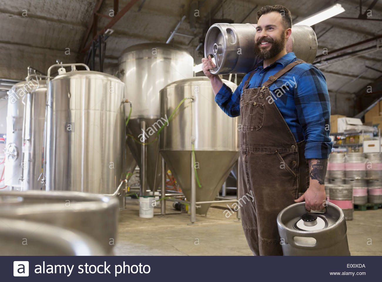 30 beer kegs hi-res stock photography and images - Alamy