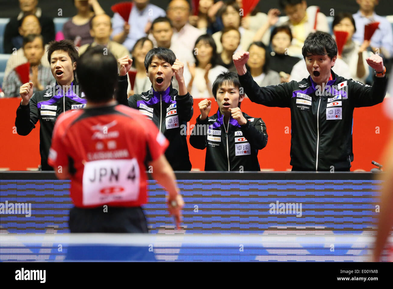 1st Yoyogi Gymnasium, Tokyo, Japan. 28th Apr, 2014. (L-R) Jun Mizutani ...