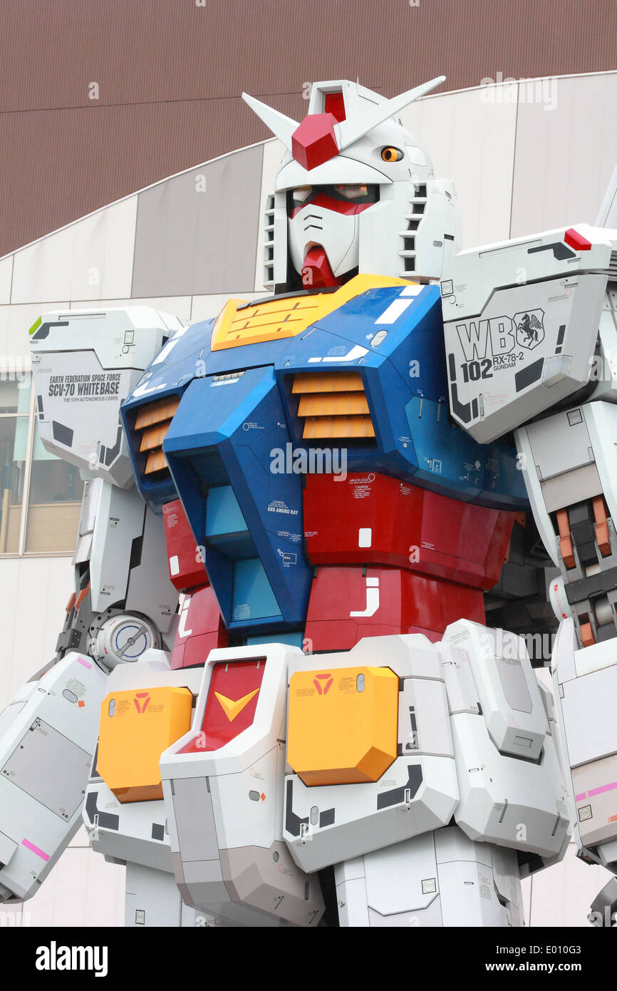 Mobile suit hi-res stock photography and images - Alamy