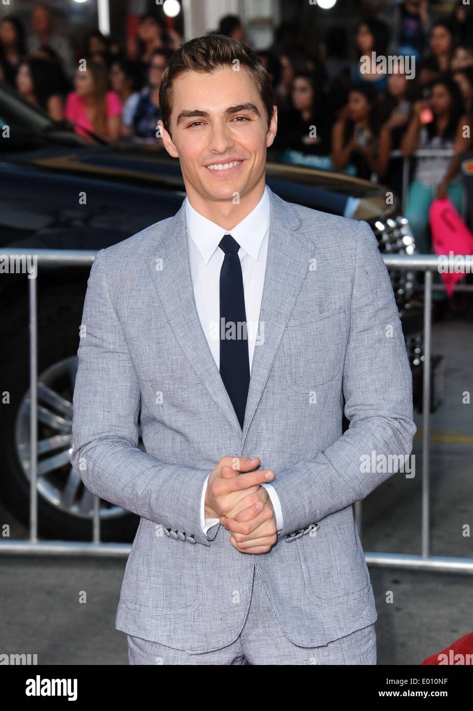 Dave franco neighbors 2014 hi-res stock photography and images - Alamy