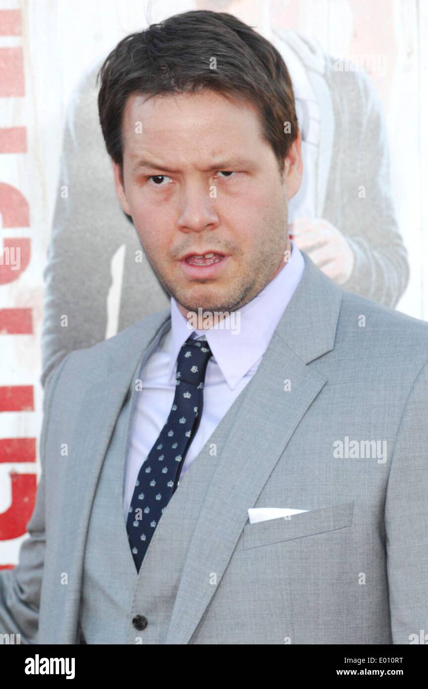 Los Angeles, CA, USA. 28th Apr, 2014. Ike Barinholtz at arrivals for ...