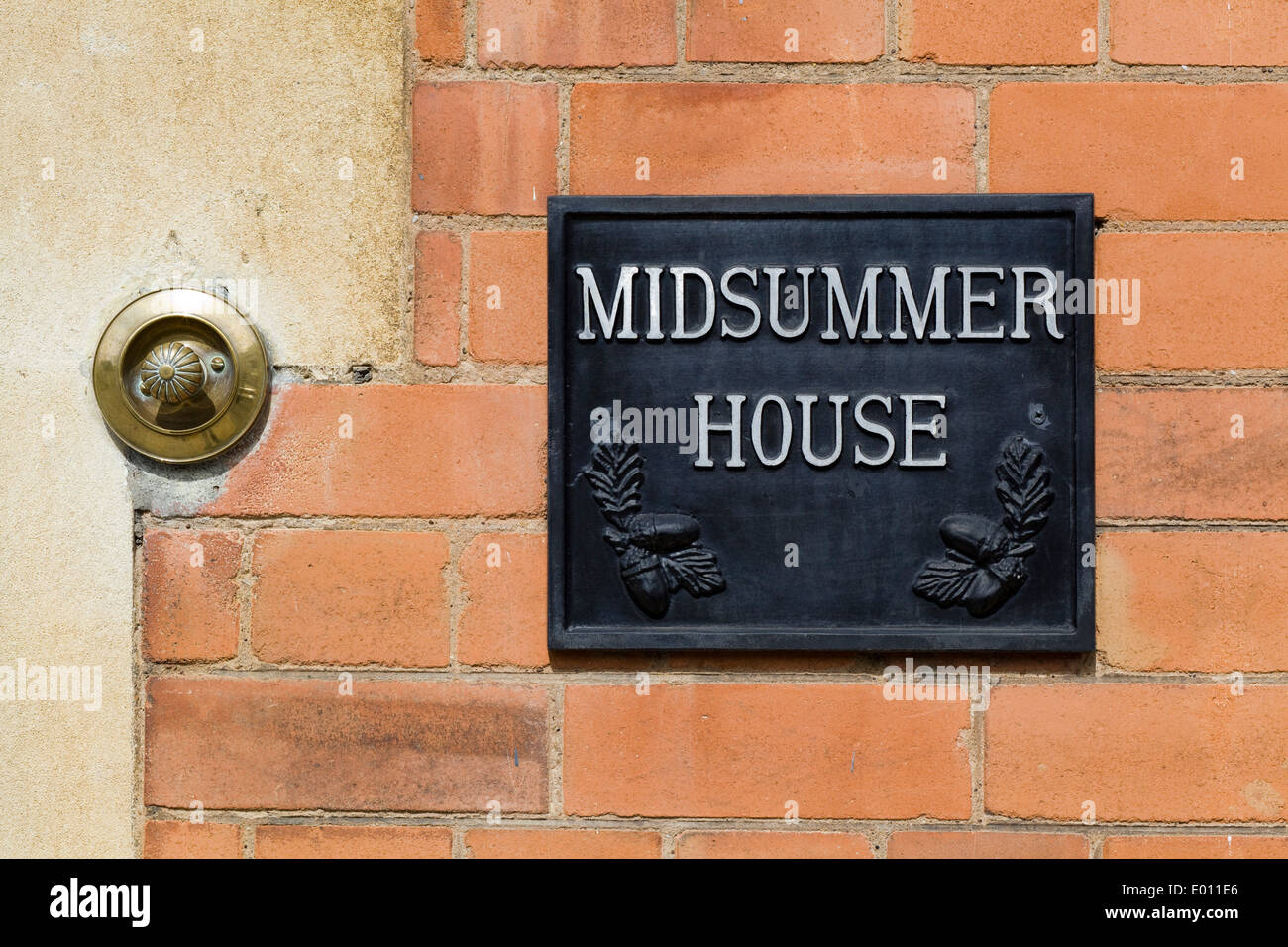 Avon logo hi-res stock photography and images - Alamy