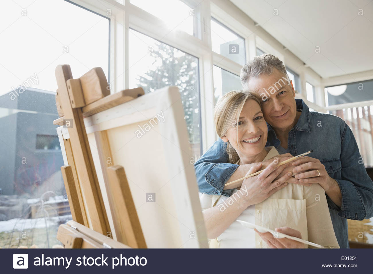 Two people painting room hi-res stock photography and images - Alamy
