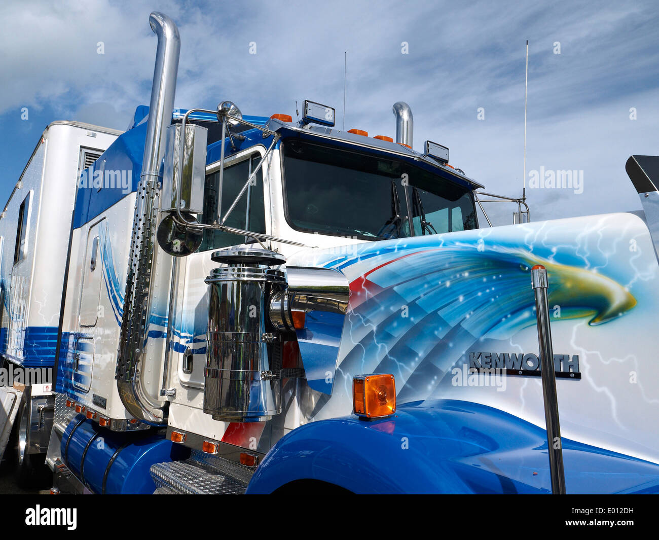 Kenworth truck front hi-res stock photography and images - Alamy