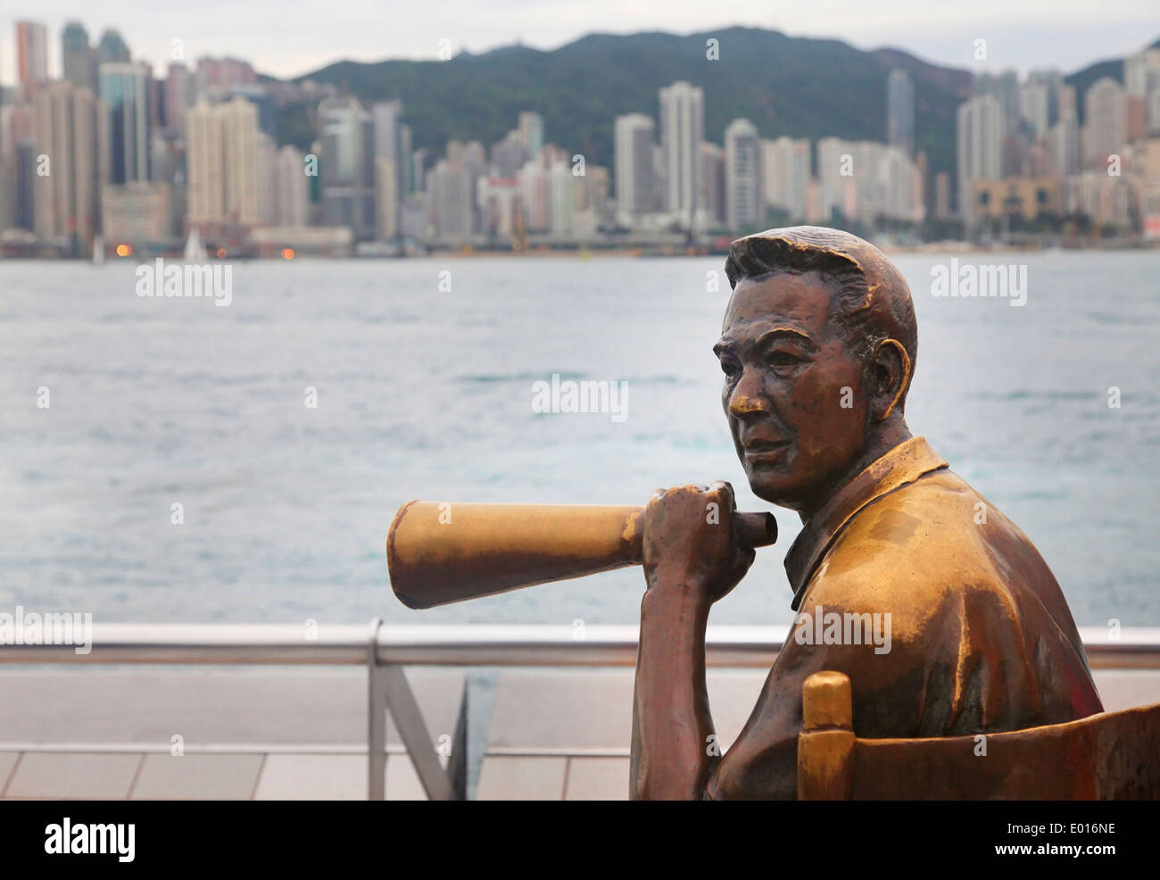 Statue and skyline in Avenue of Stars Stock Photo - Alamy
