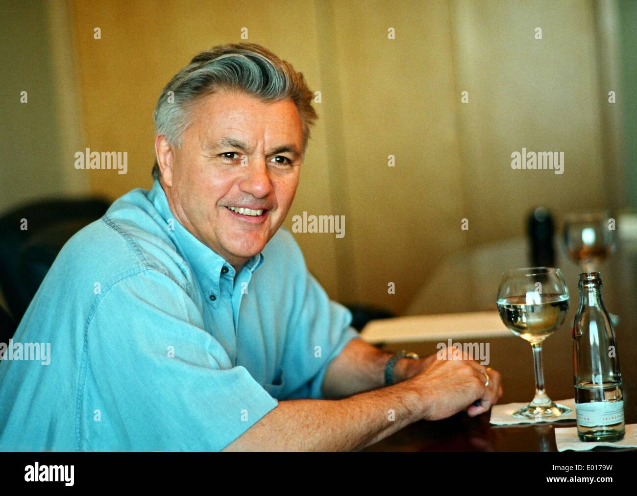 John irving and writer hi-res stock photography and images - Alamy