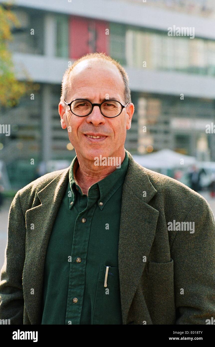 Meir Shalev, 2007 Stock Photo - Alamy