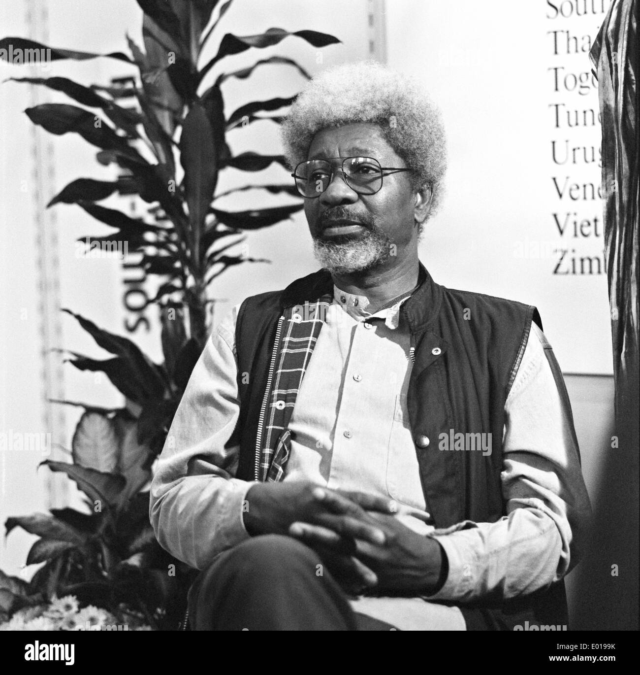 Wole Soyinka, 1995 Stock Photo - Alamy