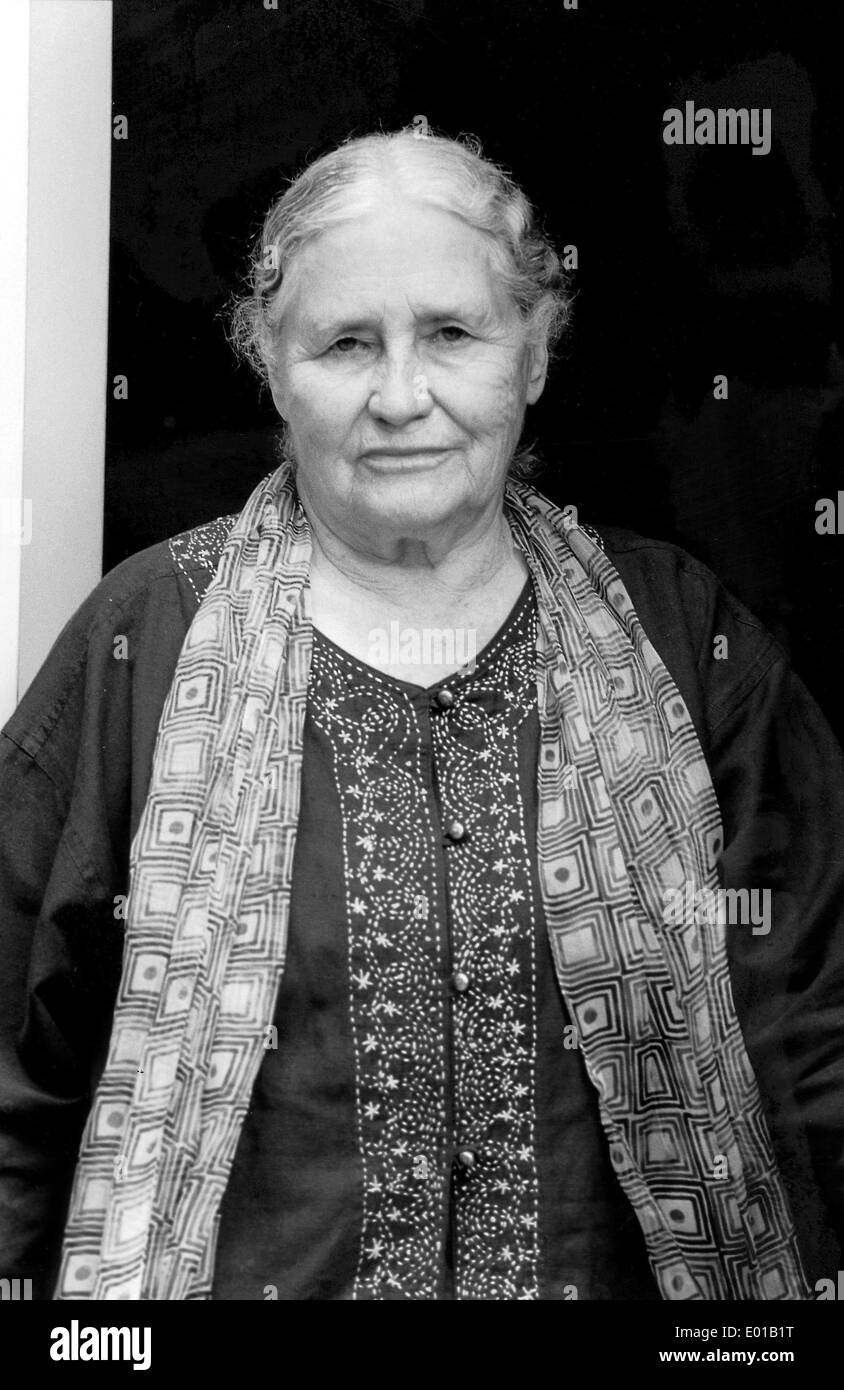 Doris lessing hi-res stock photography and images - Alamy
