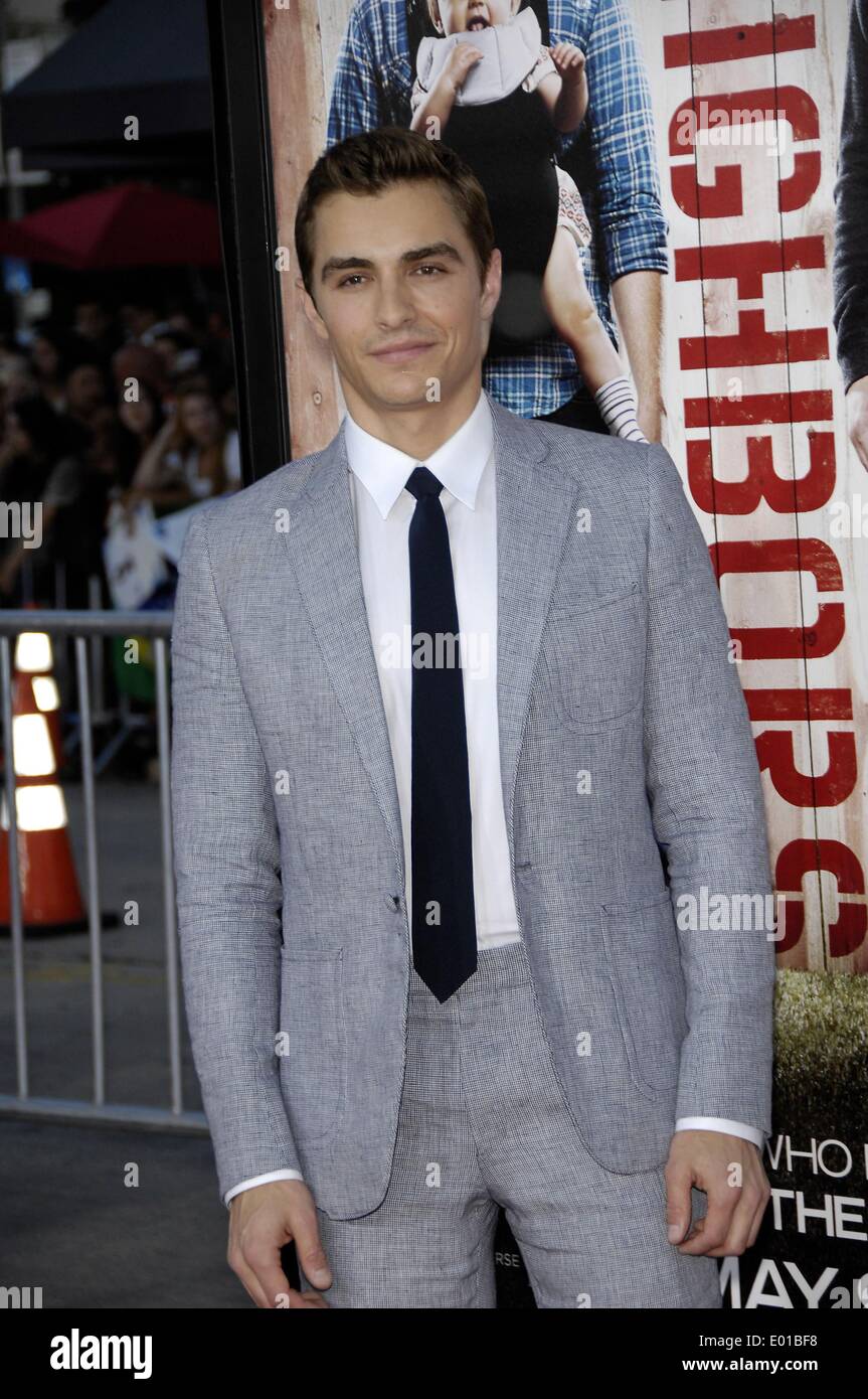 Dave franco neighbors 2014 hi-res stock photography and images - Alamy