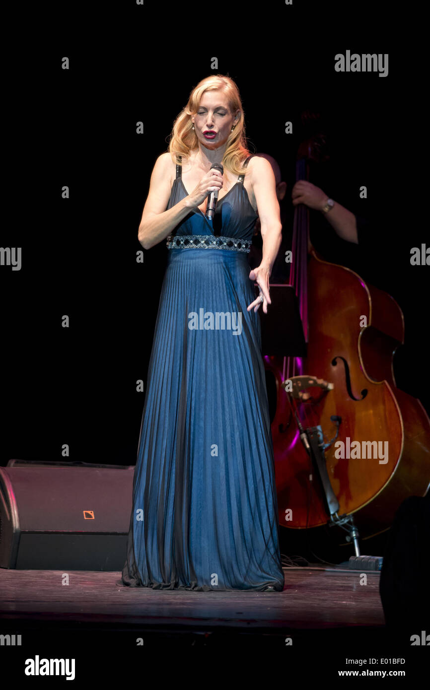 Madrid, Spain. 28th Apr, 2014. German singer Ute Lemper offers a ...