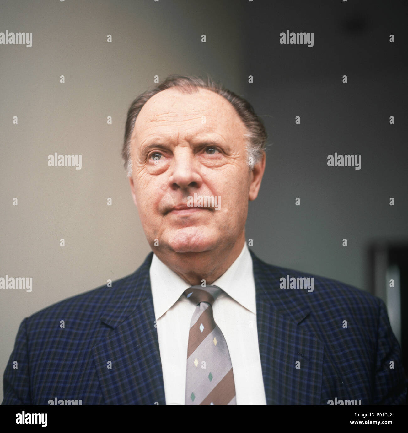 John Pritchard's Instagram, Twitter & Facebook on IDCrawl