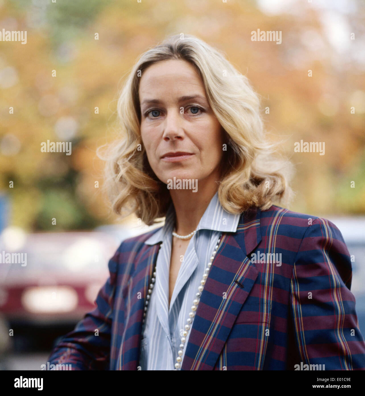 Classify German literary scholar Gertrud Höhler