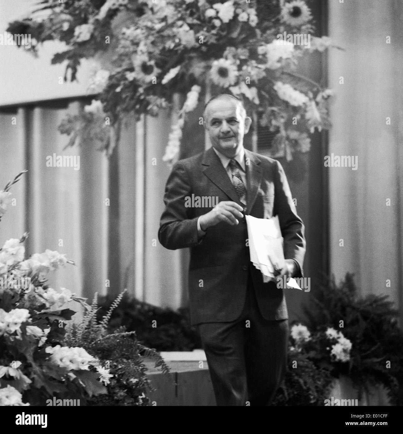 Alfred Grosser, 1979 Stock Photo - Alamy