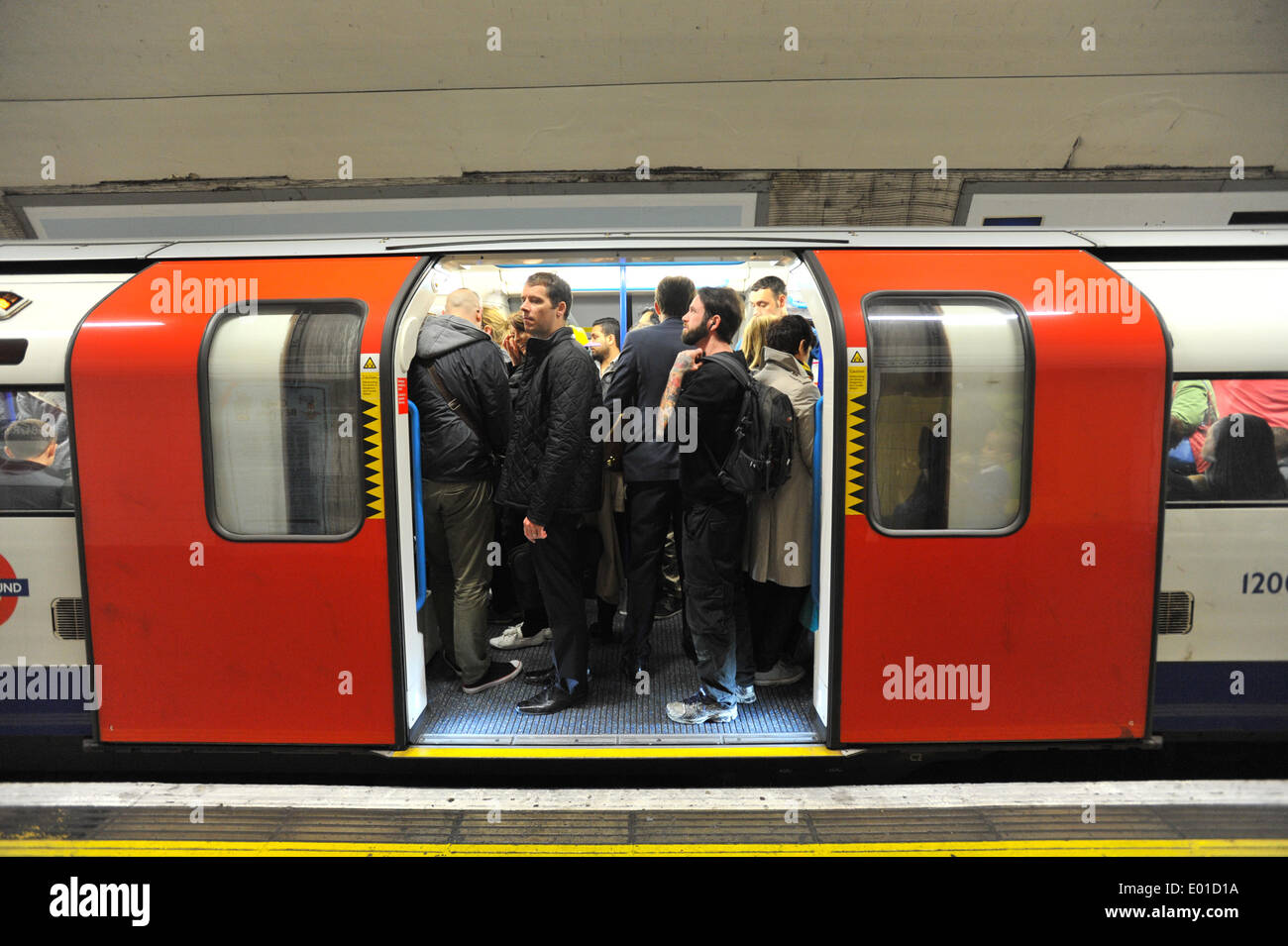 Victoria line tube train hi-res stock photography and images - Alamy