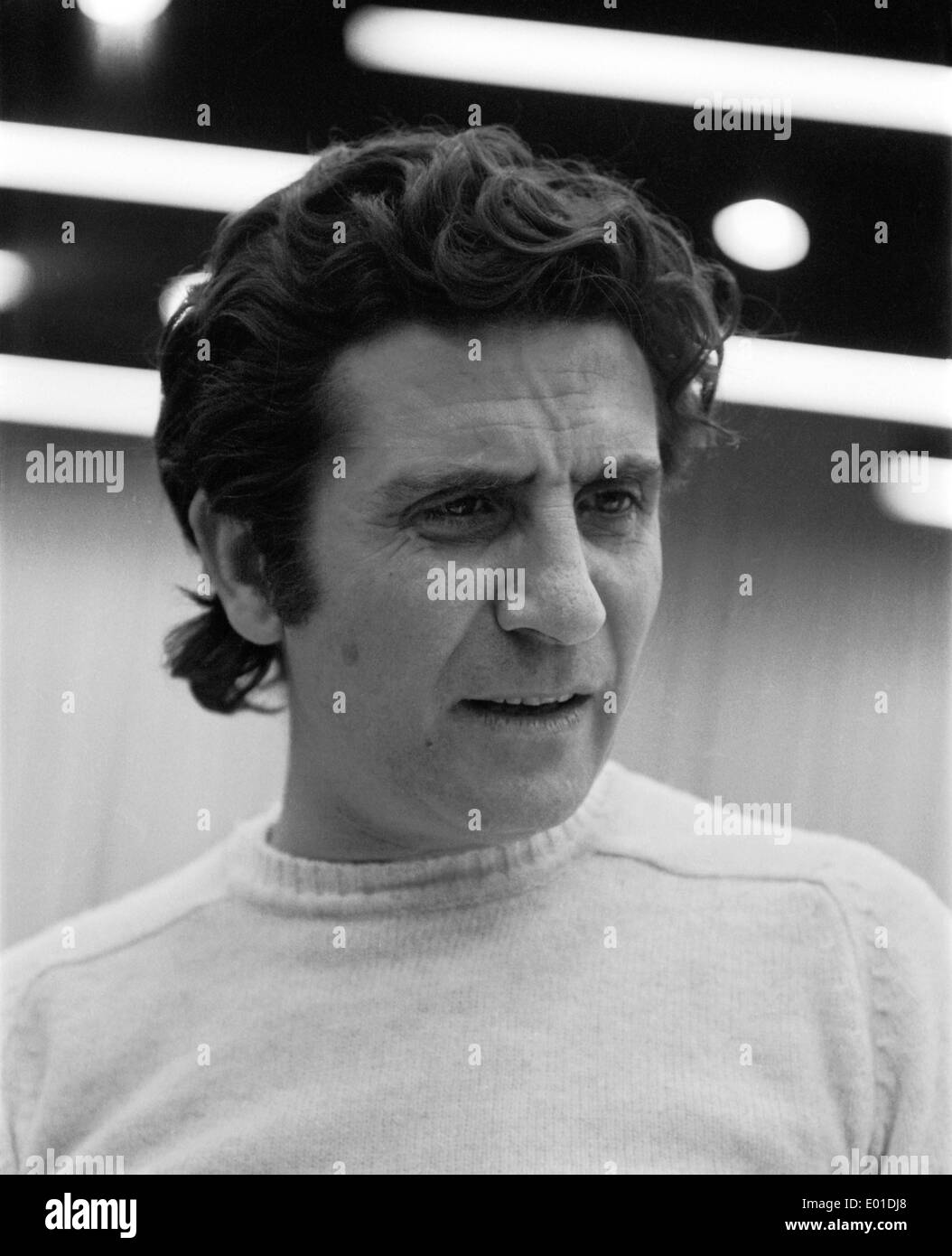 Gilbert becaud hi-res stock photography and images - Alamy