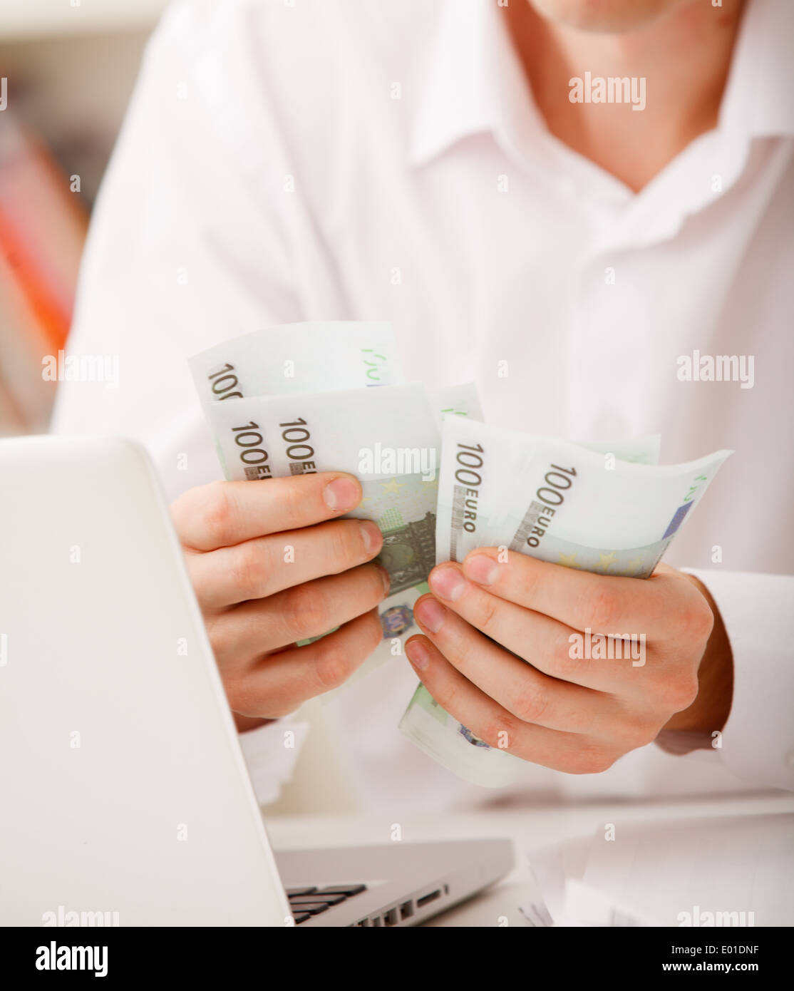 hands with money Stock Photo - Alamy