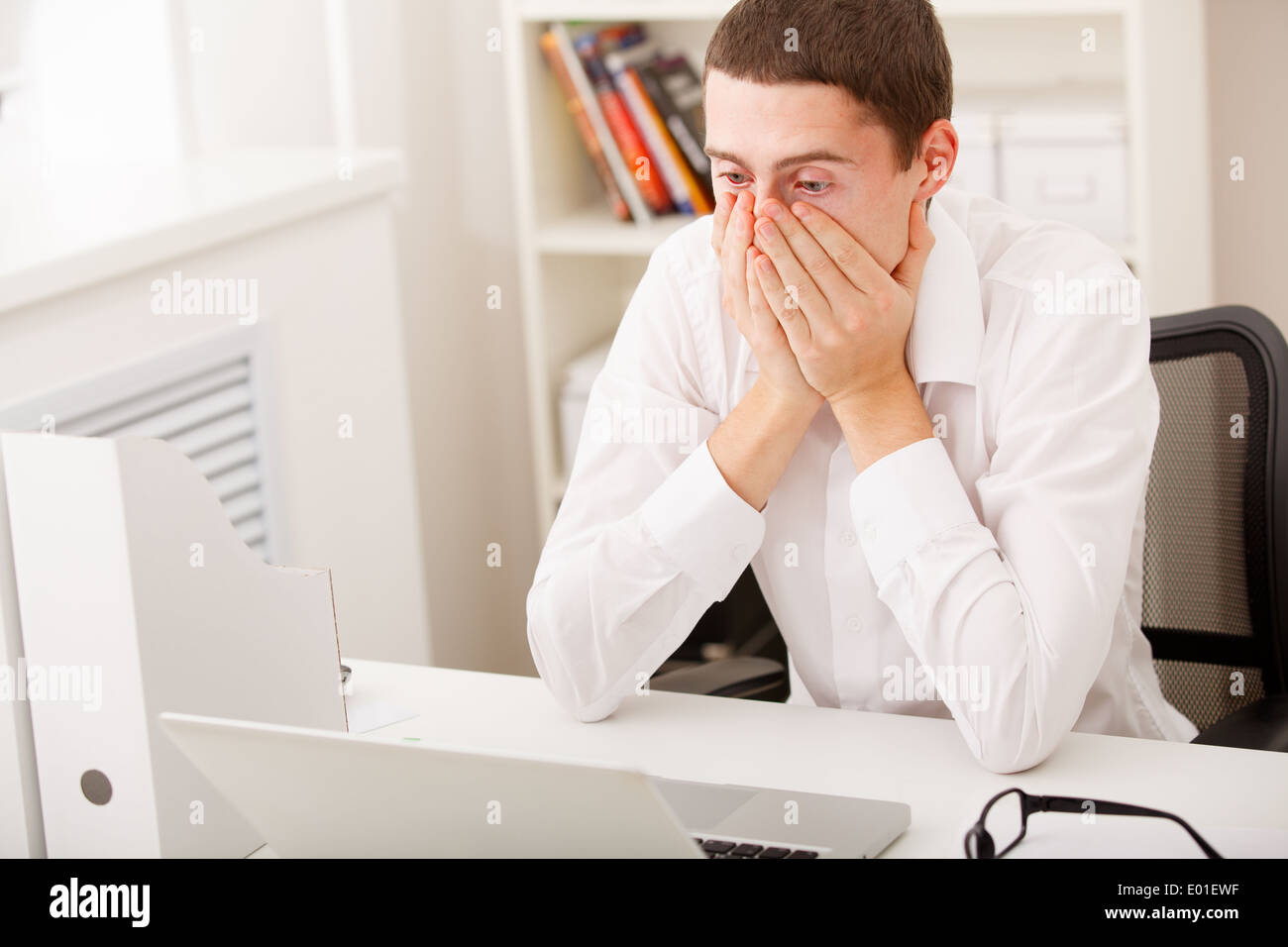 Laptop, stress, silhouette hi-res stock photography and images - Alamy