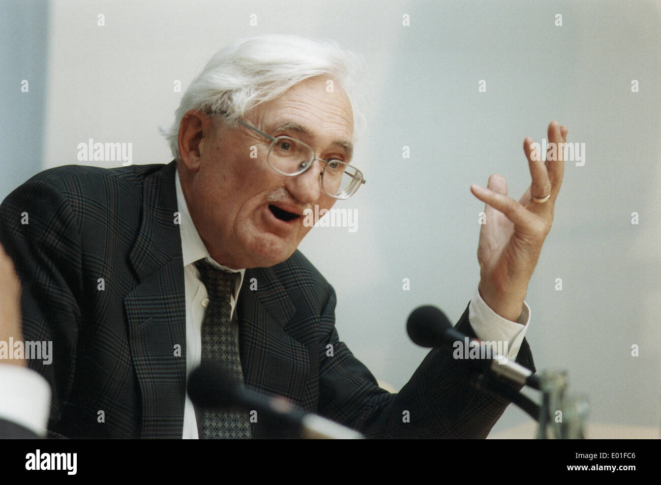 Habermas hi-res stock photography and images - Alamy