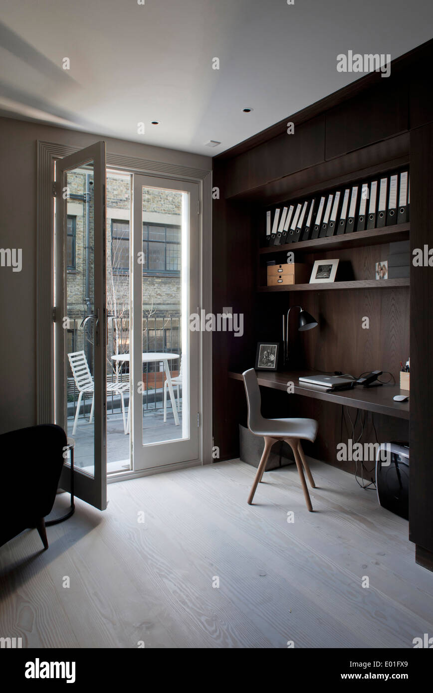 Study corner hi-res stock photography and images - Alamy