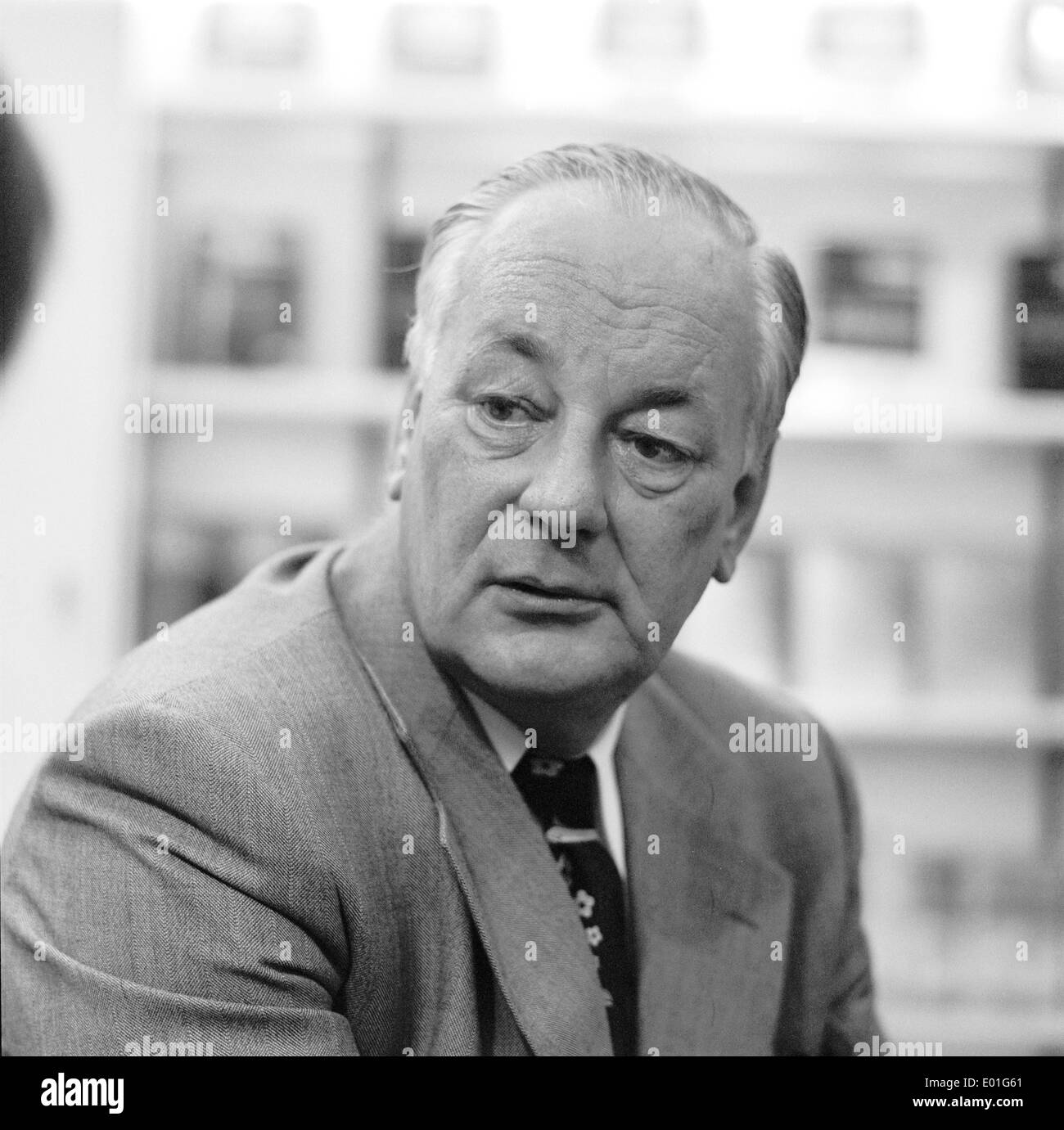 Politics personalities portraits 1970 1979 hi-res stock photography and ...
