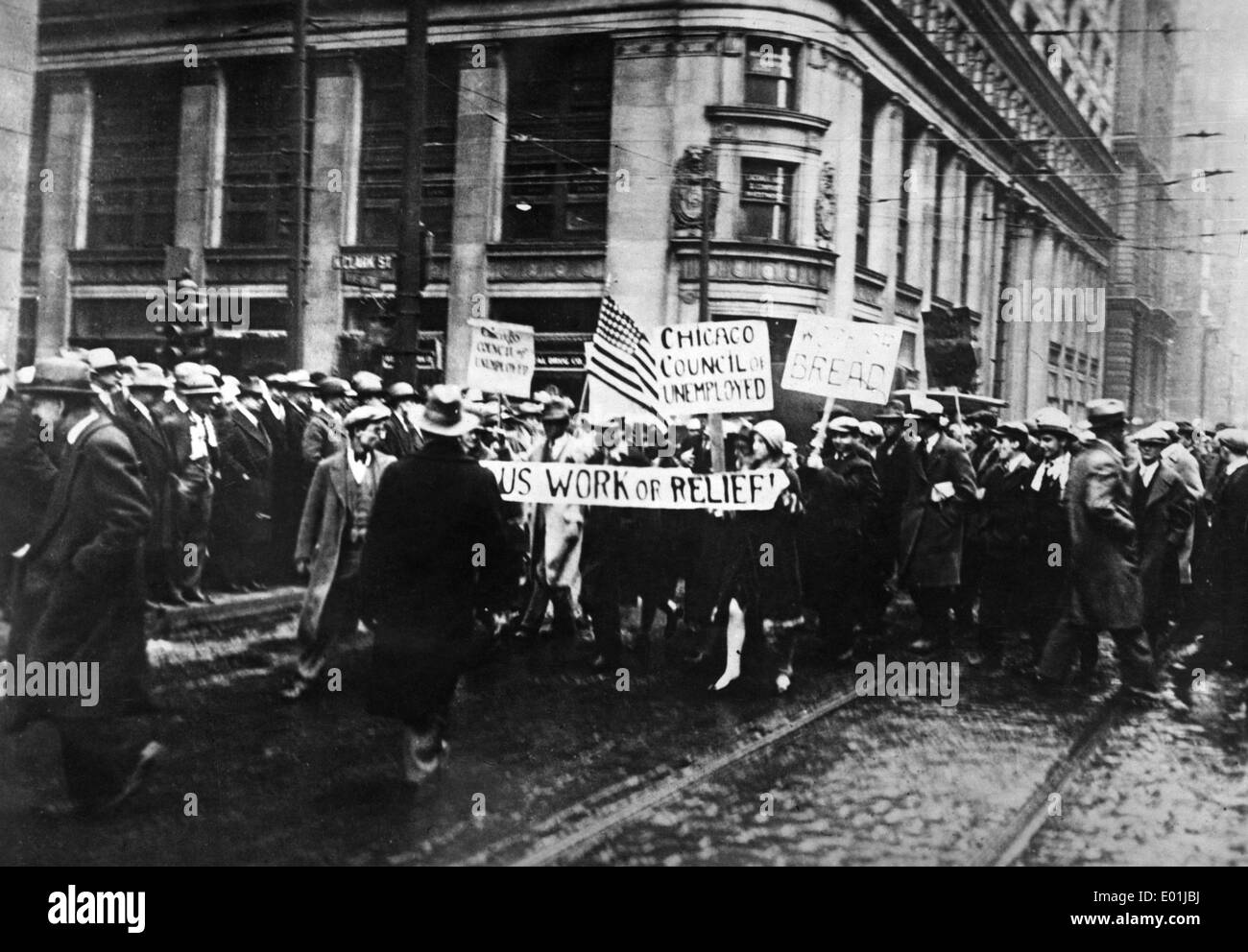 Global economic crisis: Unemployed demonstrators in Chicago, 1928 Stock ...