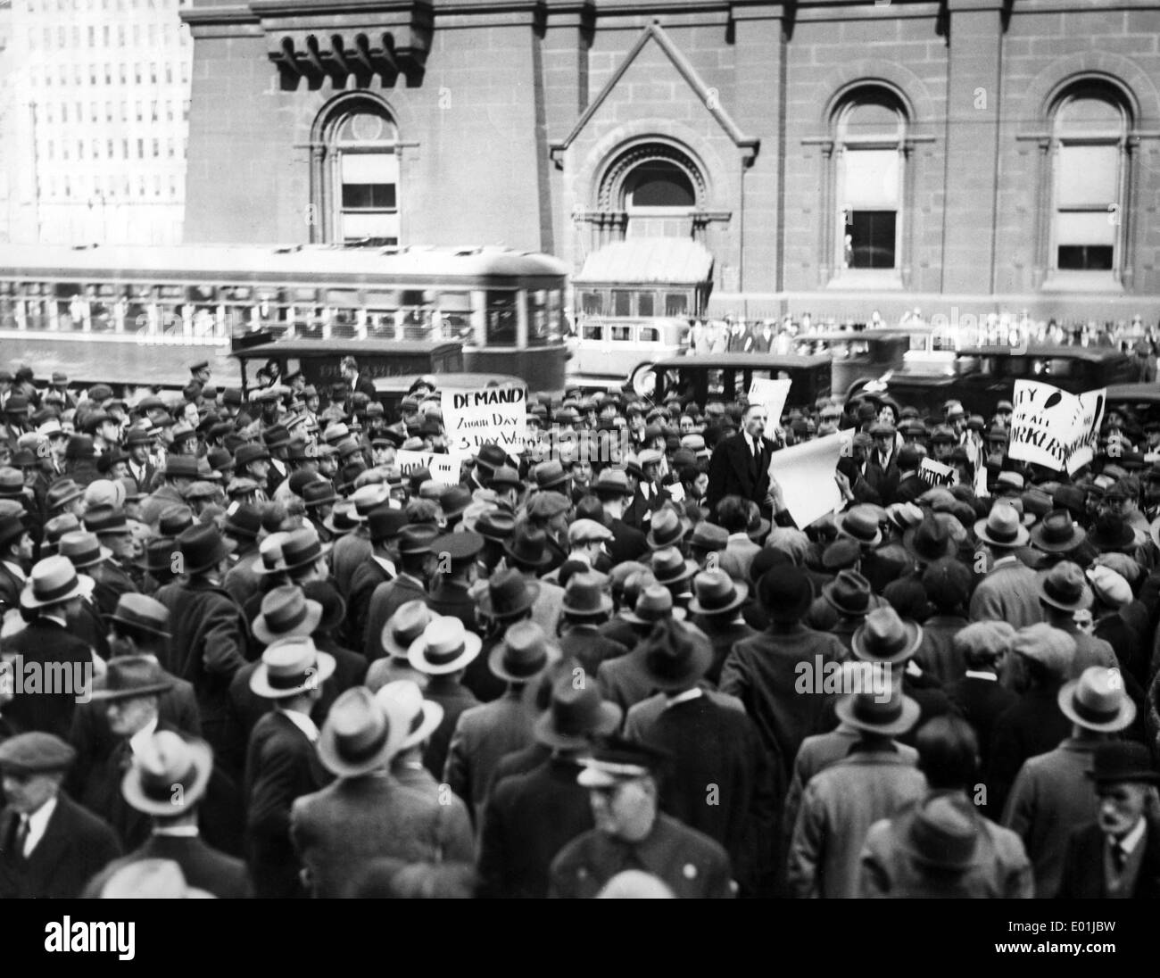 Global economic crisis: Unemployed demonstrators in Philadelphia Stock ...