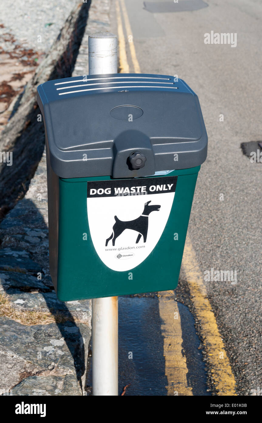 Dog Waste bin Stock Photo - Alamy