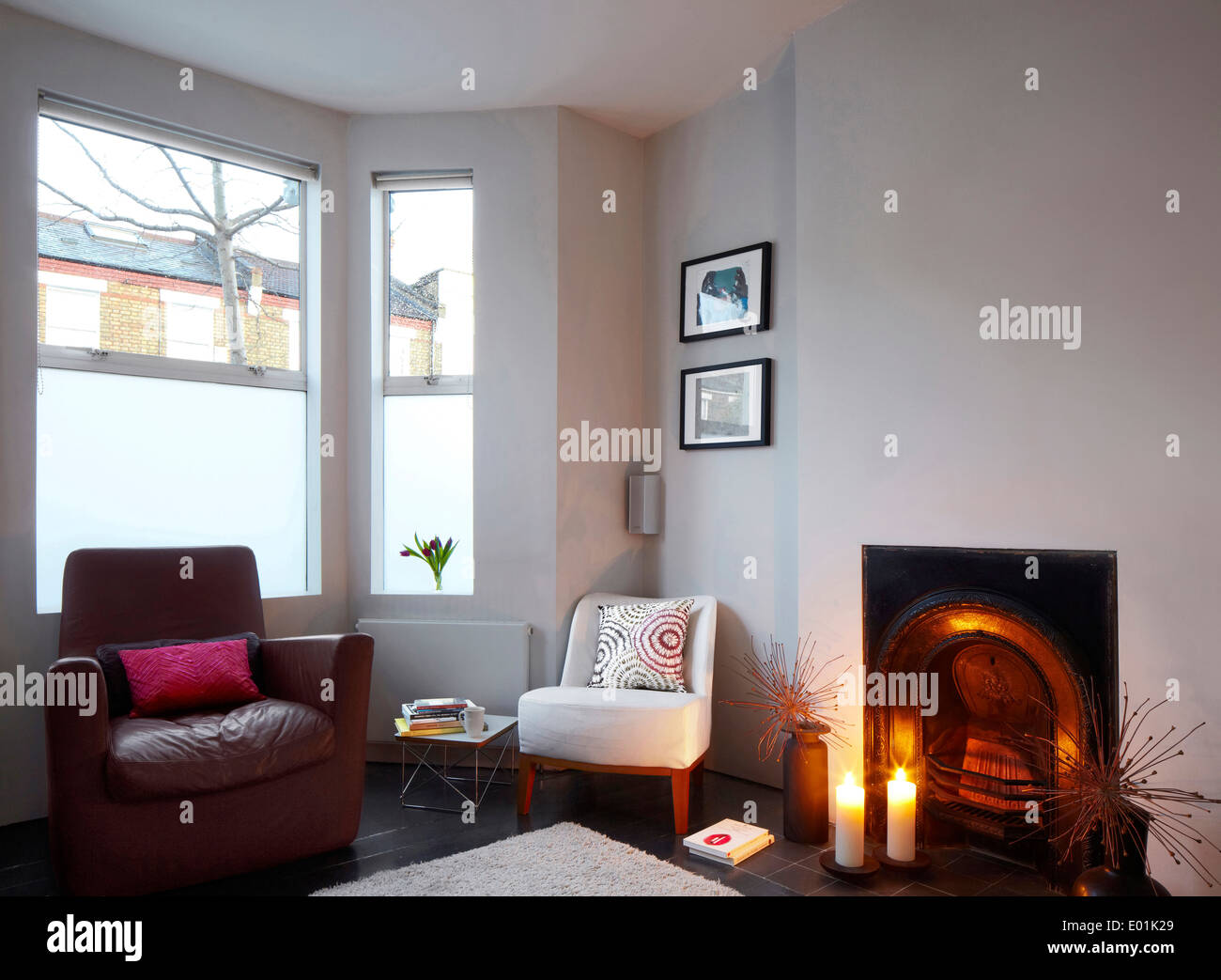Uk home interior bay window hi-res stock photography and images - Alamy