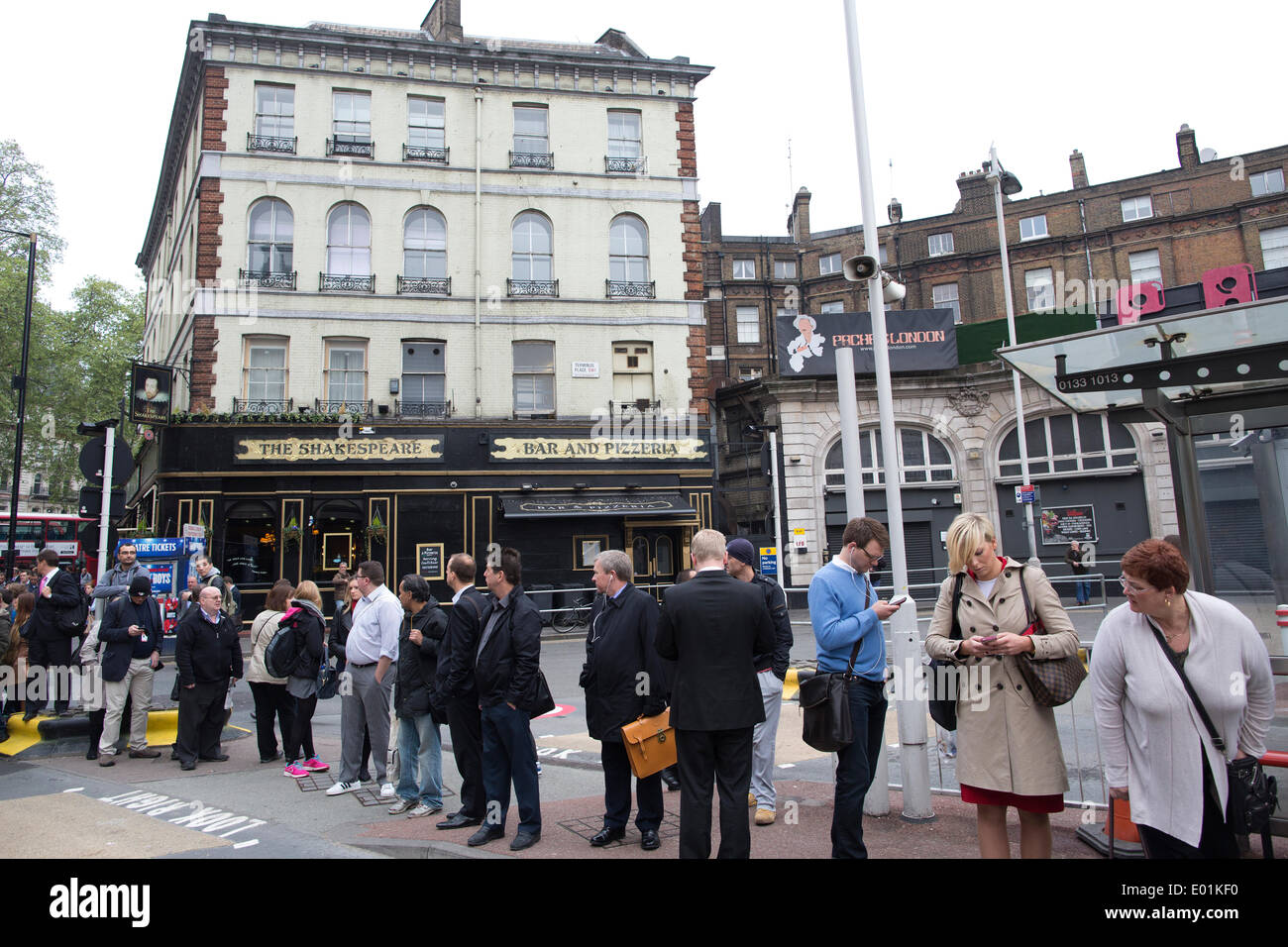 London tube strike london underground victoria station bus queues buses ...