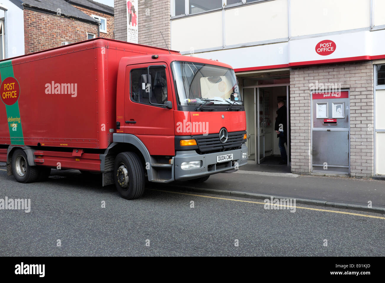 Post office collection van hi-res stock photography and images - Alamy