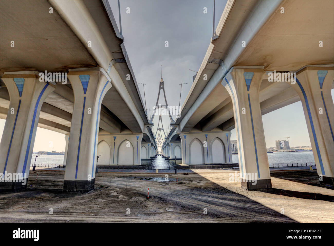 Hdr bridge hi-res stock photography and images - Alamy