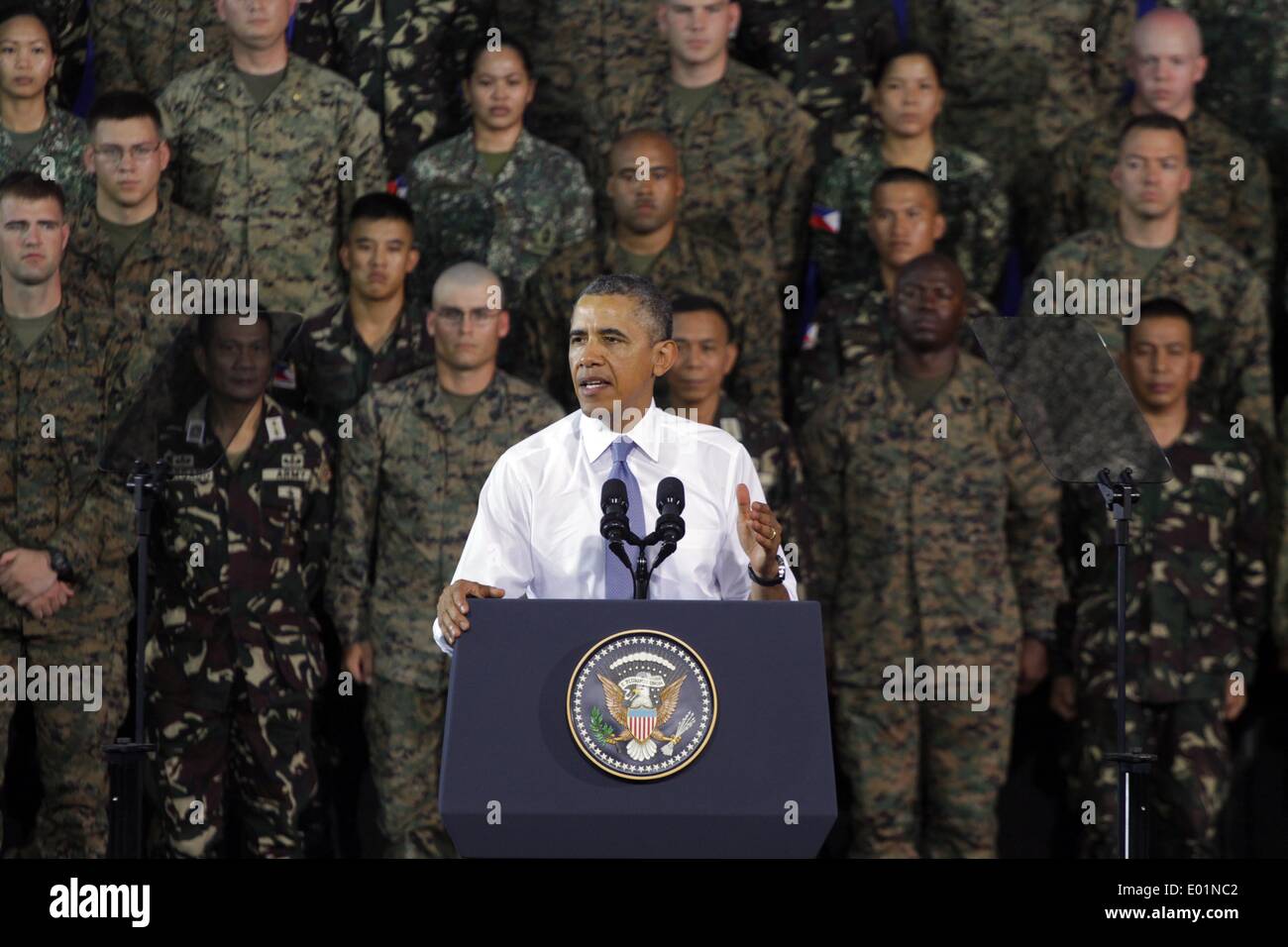 Barack obama in philippines hi-res stock photography and images - Alamy