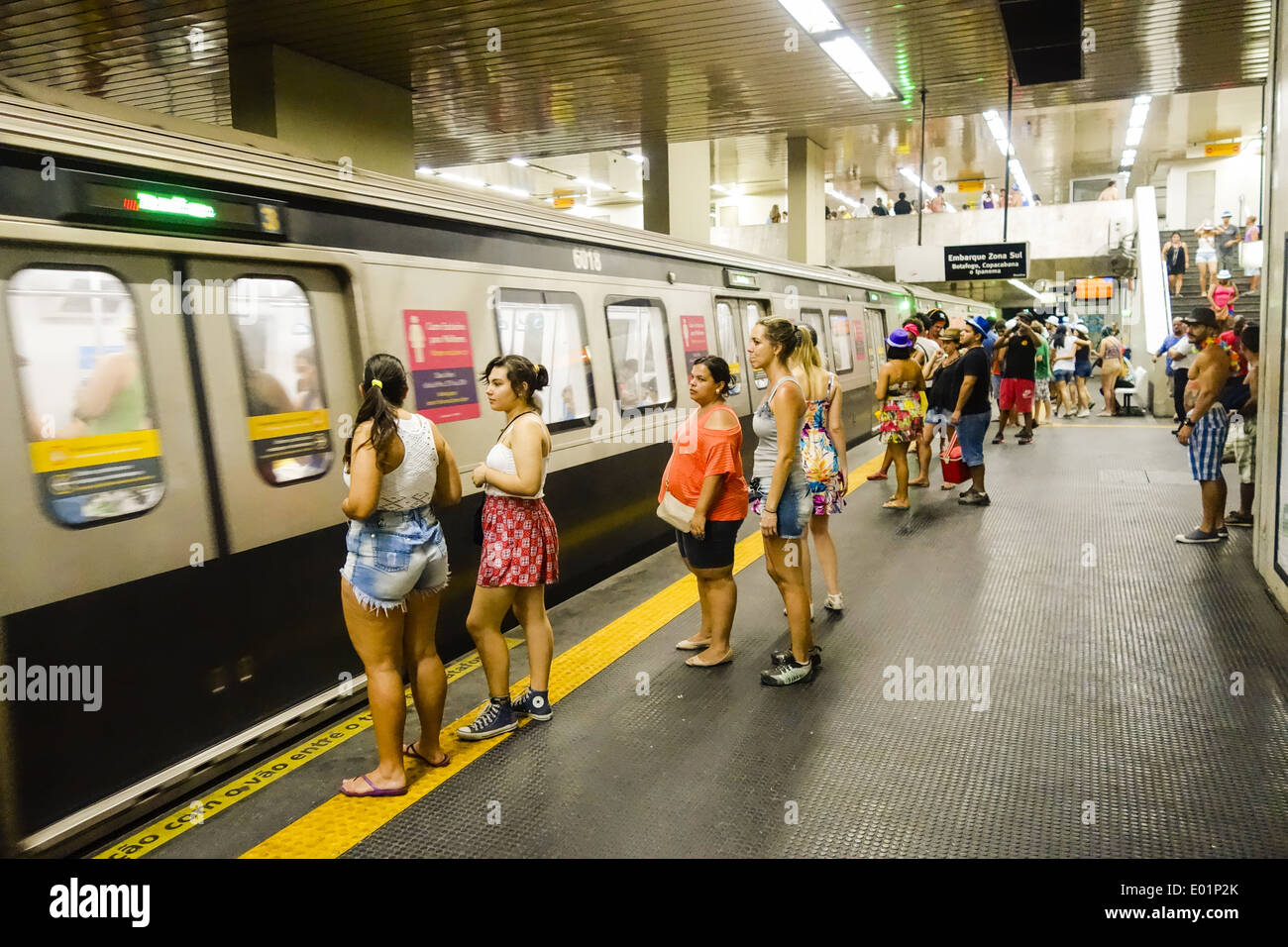 Rio de janeiro gloria hi-res stock photography and images - Alamy